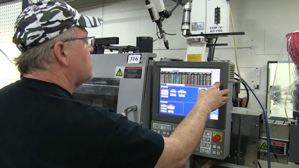 Custom Injection Molding Services | Vital Plastics
